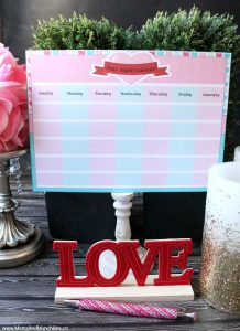 Ways to Make Time for a Date Night - Moms & Munchkins