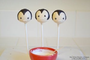 Vampire Cake Pops Tutorial - Moms & Munchkins