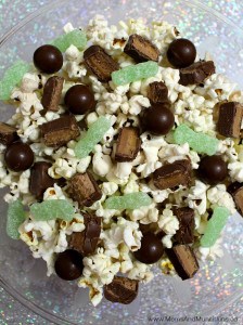 Alien Invasion Popcorn - Moms & Munchkins