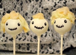 Skeleton Head Cake Pops Tutorial - Moms & Munchkins