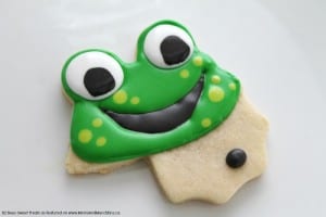Frog Cookies Decorating Tutorial - Moms & Munchkins