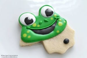 Frog Cookies Decorating Tutorial - Moms & Munchkins