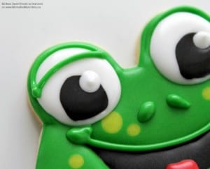 Frog Cookies Decorating Tutorial - Moms & Munchkins