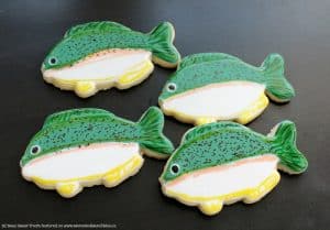 Fishing Cookies Tutorial - Moms & Munchkins