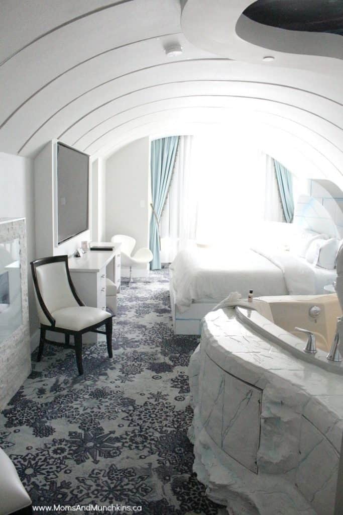 Igloo Room Fantasyland Hotel - Moms & Munchkins