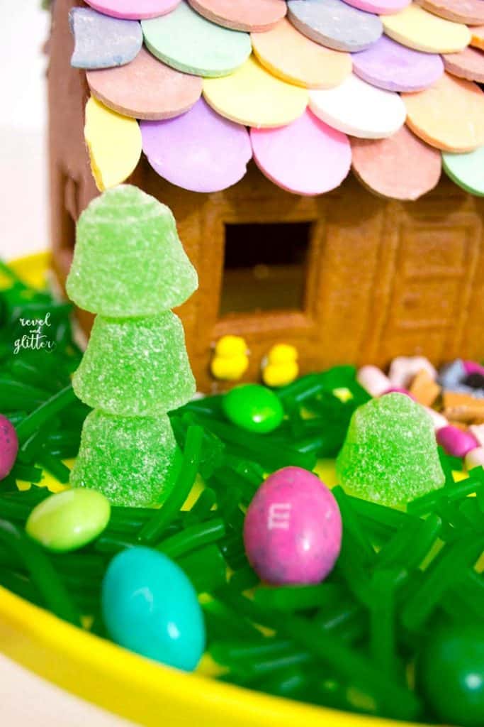 Easter Gingerbread House Decorating Ideas - Moms & Munchkins