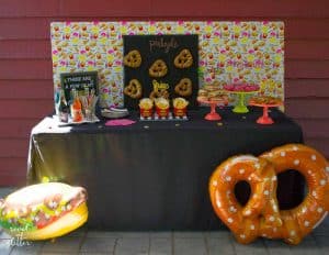 Favorite Foods Party - A Great Theme For Teens - Moms & Munchkins