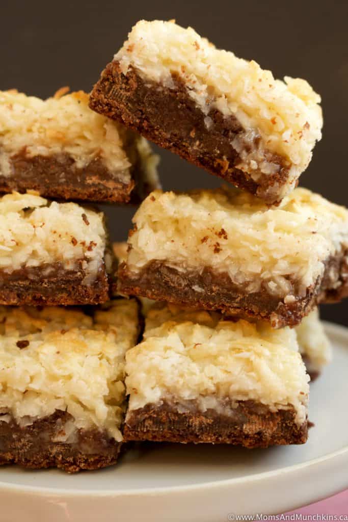 Chocolate Macaroon Cookie Bars Recipe - Moms & Munchkins