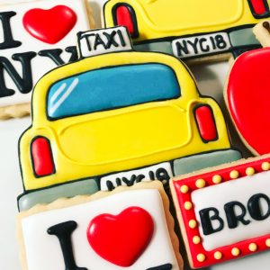 NYC Taxi Cookies - Cookies Decorating Tutorial - Moms & Munchkins