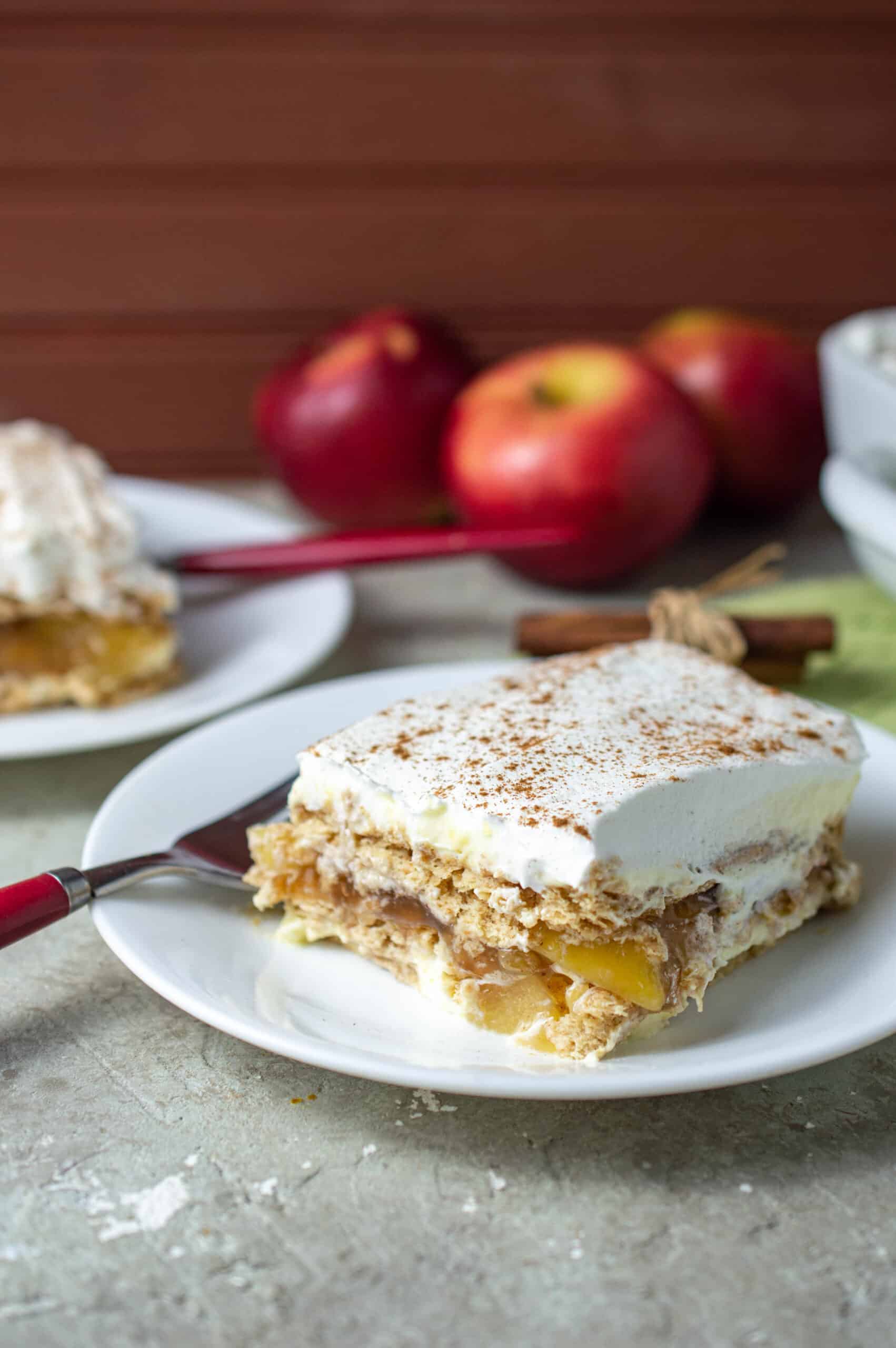 Apple Pie Ice Box Cake - Moms & Munchkins