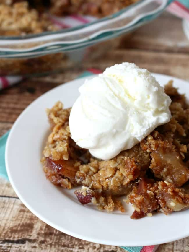 Caramel Apple Crisp Pie story - Moms & Munchkins