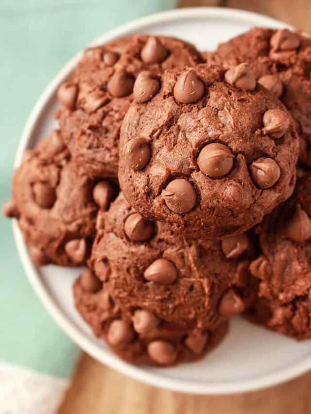 Brownie Cookies Story - Moms & Munchkins